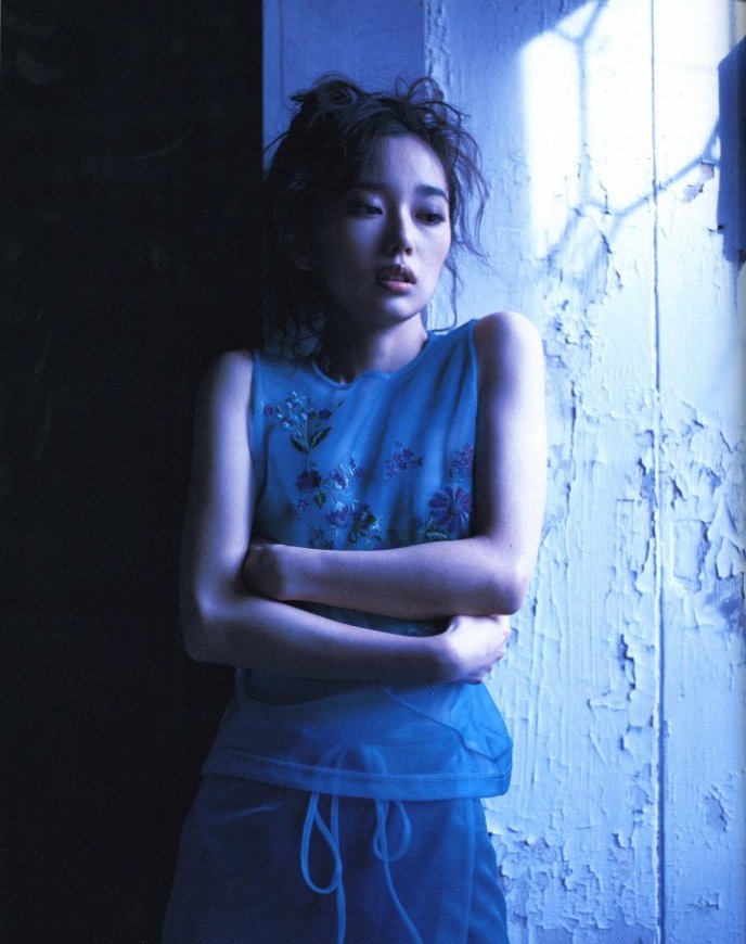 RIONA / 写真： 篠山紀信 モデル： 葉月里緒菜 | 小宮山書店 KOMIYAMA TOKYO | 神保町 古書・美術作品の販売、買取